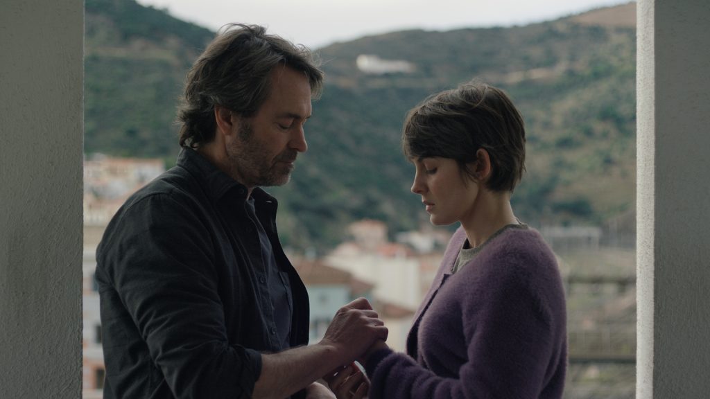 Hôtel Silence — When two minuses make a plus - Le petit septième